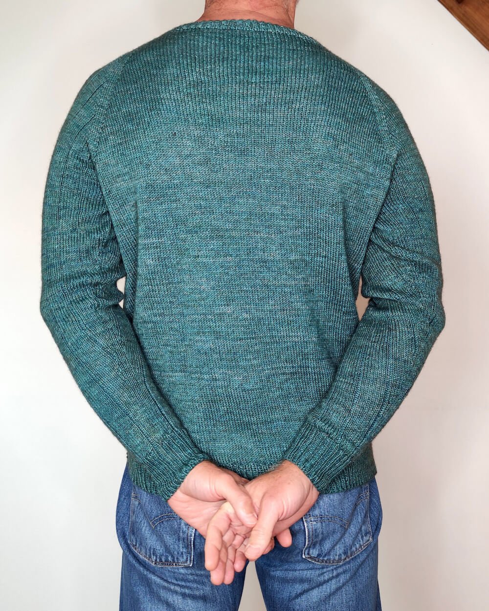 > Pull pour Homme So Basic Sweater, un modèle facile en Top-Down